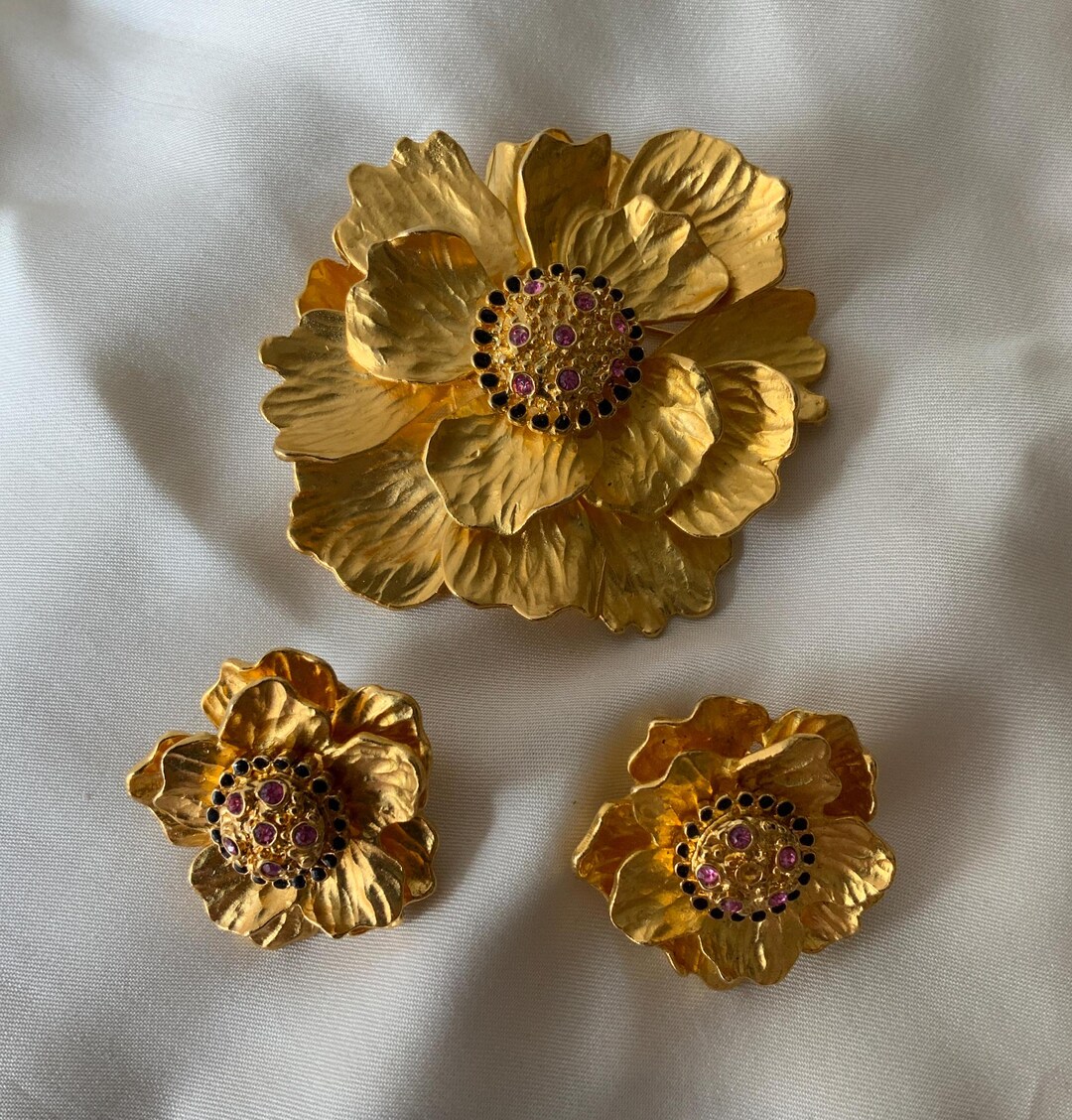 80s IVANA Gold Flower Brooch and Earring Set - Etsy