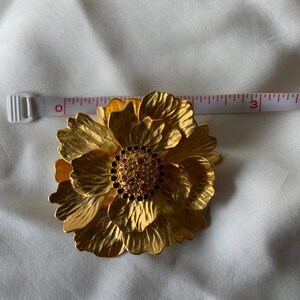 80s IVANA Gold Flower Brooch and Earring Set - Etsy