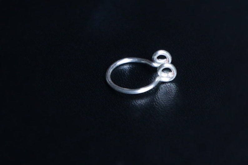 Peekaboo Septum Cuff: Snug Fit, SILVER, Thin Hoop (20 Gauge) Fake ...