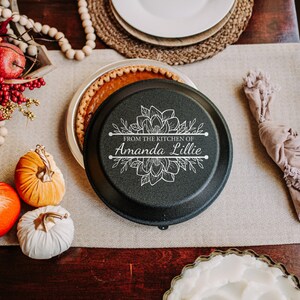 Custom Engraved Pie Pan With Lid – Personalized Pie Dish – Kitchen Gift ...