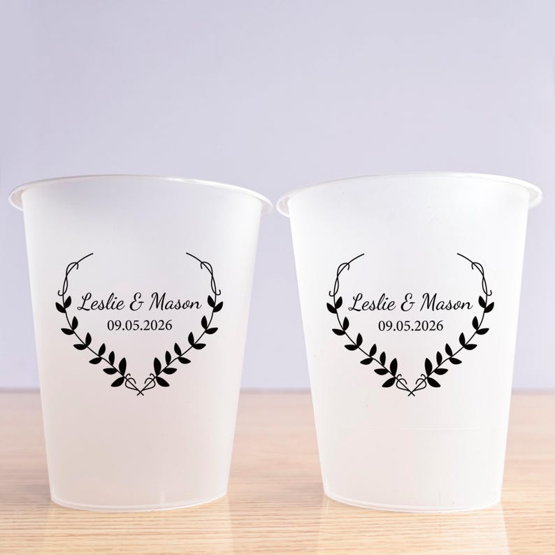 Custom Laurel Leaf Frosted Wedding Cups | Personalized Heart Wreath ...