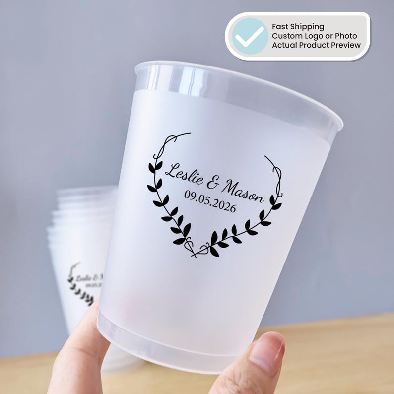 Custom Laurel Leaf Frosted Wedding Cups | Personalized Heart Wreath ...