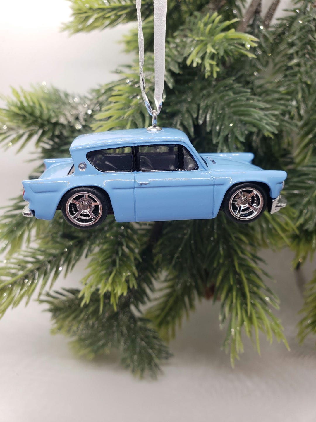 Harry Potter Custom Hot Rod Ford Anglia 105E Weasley Family Flying Car ...
