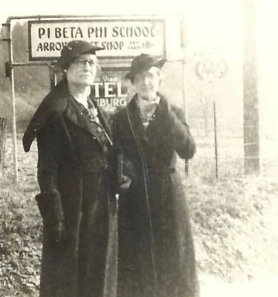 Tiny Vintage Photo Pi Beta Phi School Gatlinburg Tennessee Swarthmore ...