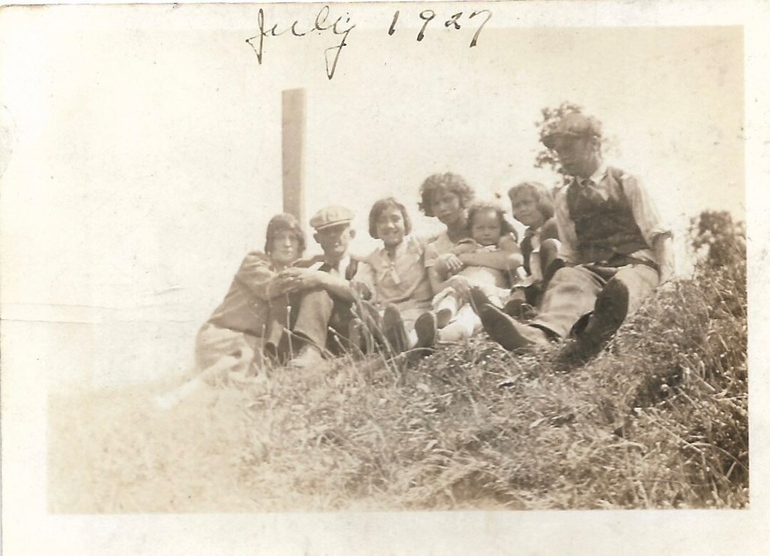Family & Friends Portrait 1927 Vintage Photo Sisters Brother Boyfriend ...