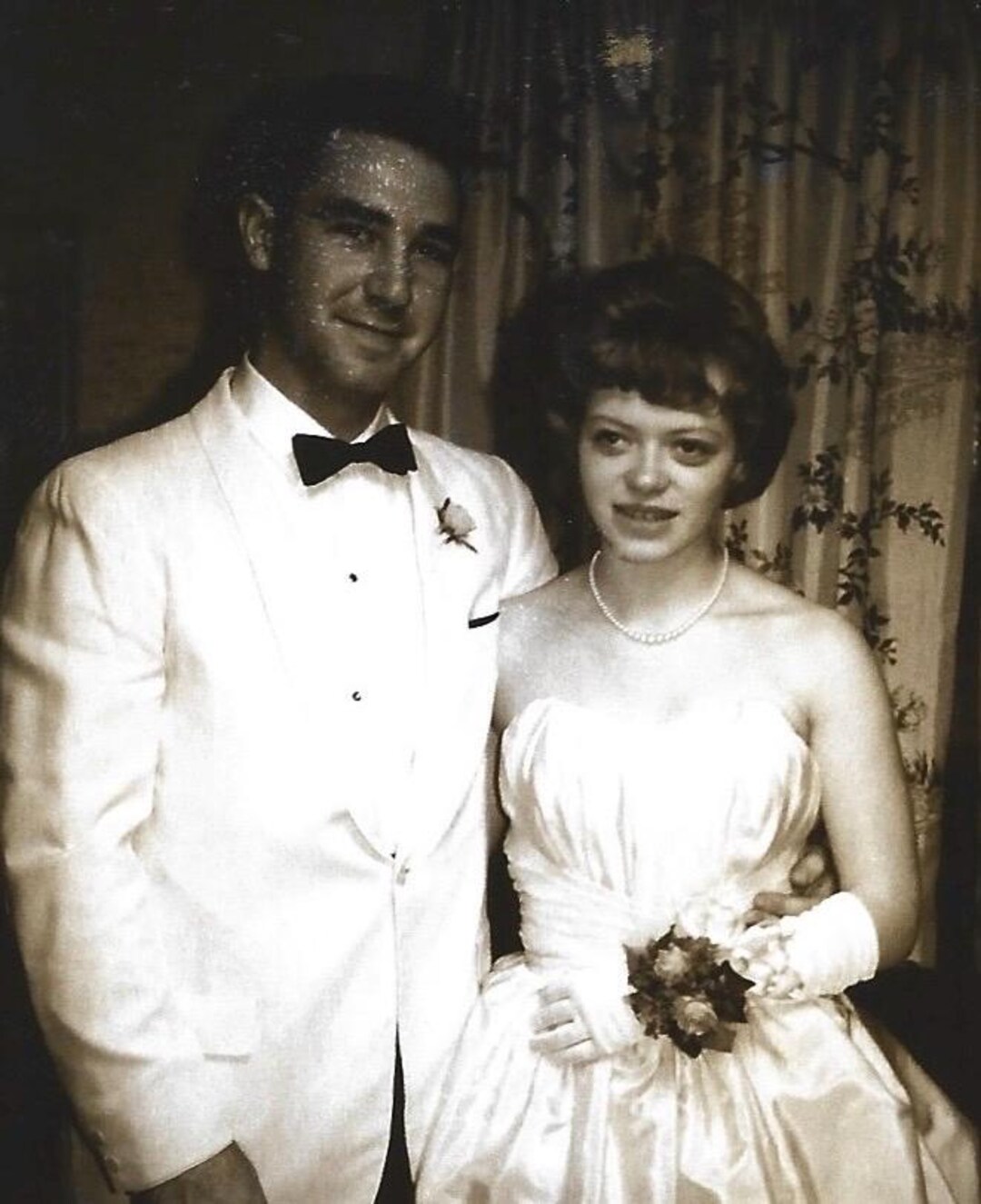 Prom Night Vintage Polaroid Photo Cute Teen Girl Prom Dress Wrist ...