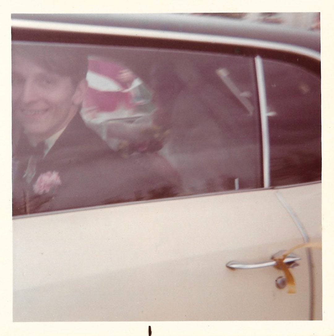 Mystery Bride & Groom in Backseat of Car Vintage Wedding Photo Best Man ...