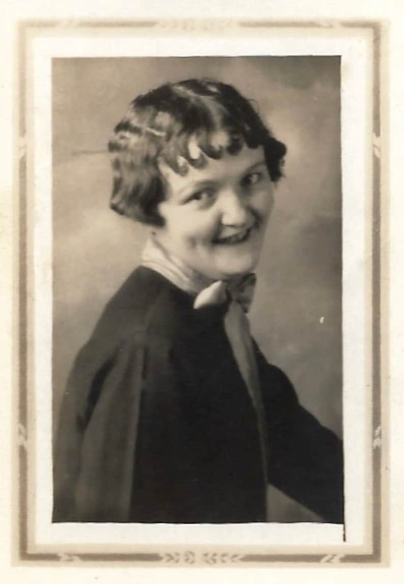 Betty Boop Bangs Vintage Class Photo Flapper Hairstyle Marcel Finger ...