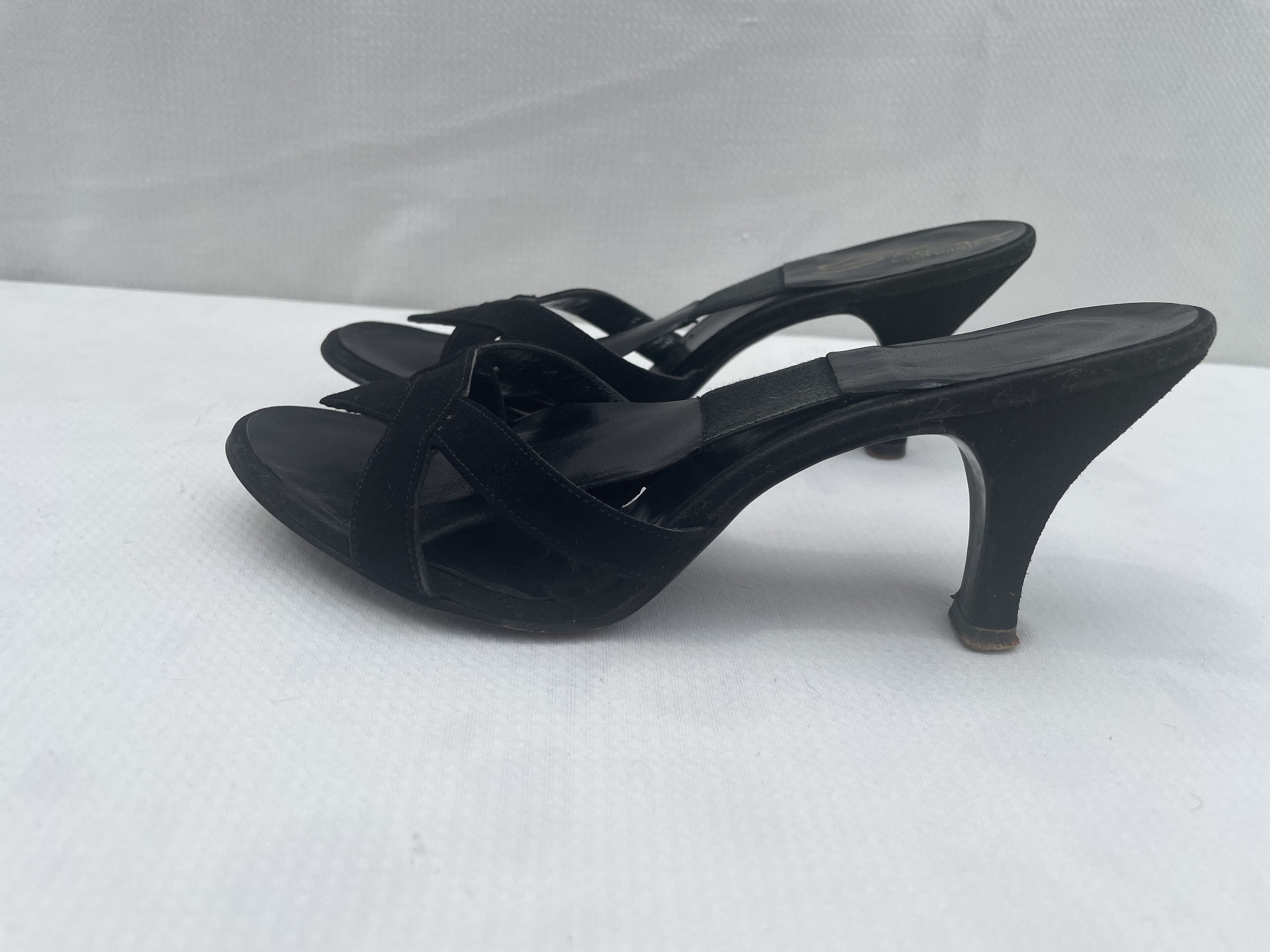 Vintage 1950s Black Suede Widows Peak Springolators Heels - Etsy