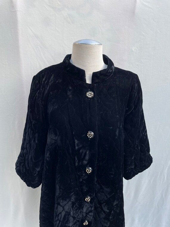 Stunning 1950s Black quilted velvet opera coat rhines… - Gem
