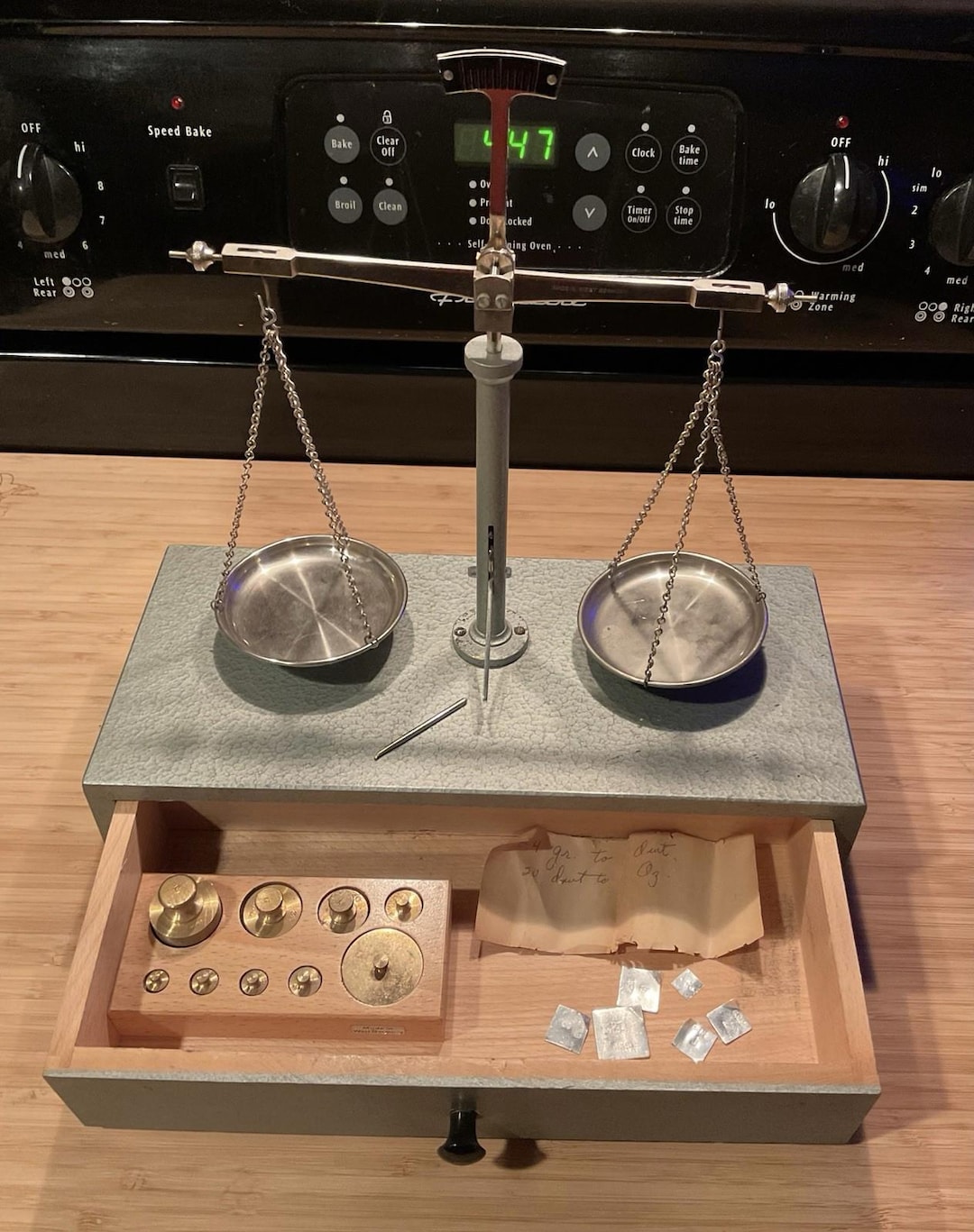 1960s-1970s Portable Dixon West German Equal Arm Scale With 14 Weights ...