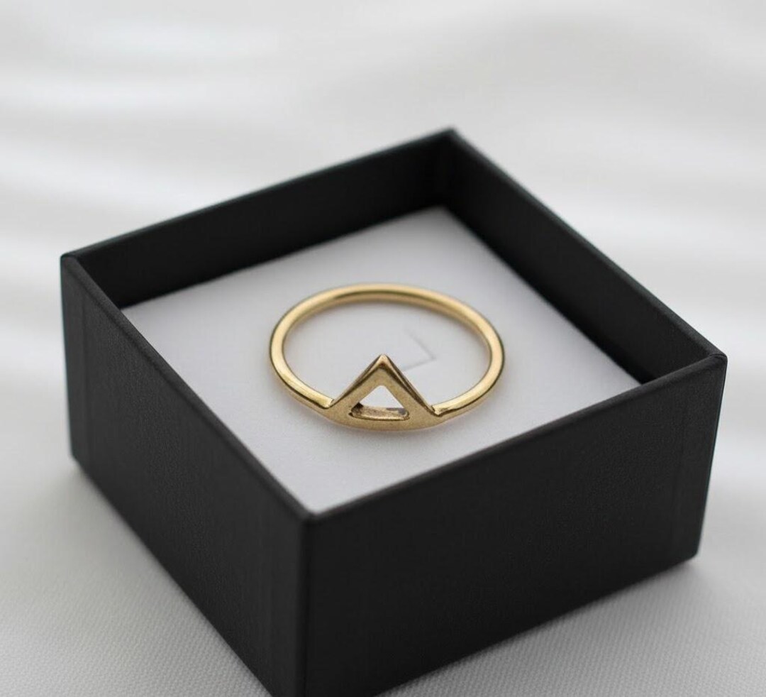 Minimalist Gold Triangle Ring – Geometric Dainty Stacking Band - Etsy