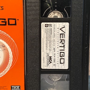 Sale ! 1958 THX VERTIGO Alfred Hitchcock’s Deluxe Booklet Widescreen Edition Universal Movie Box ...