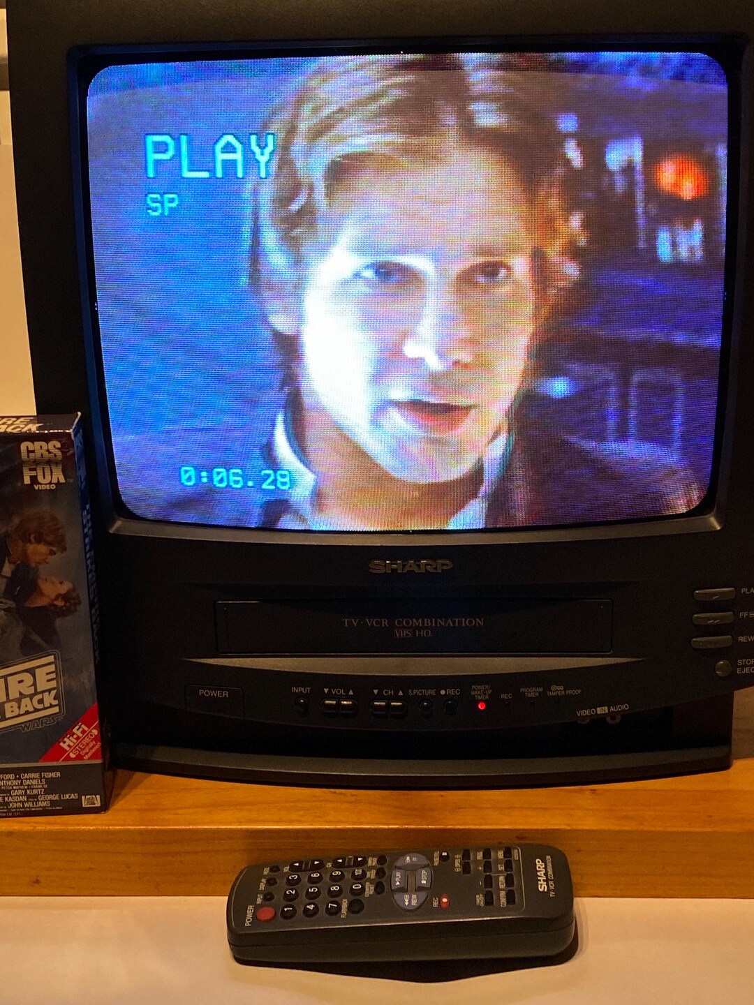 Sale! SHARP Crt TV VCR Combo Television Portable Tv Set Uhf Vhf ...