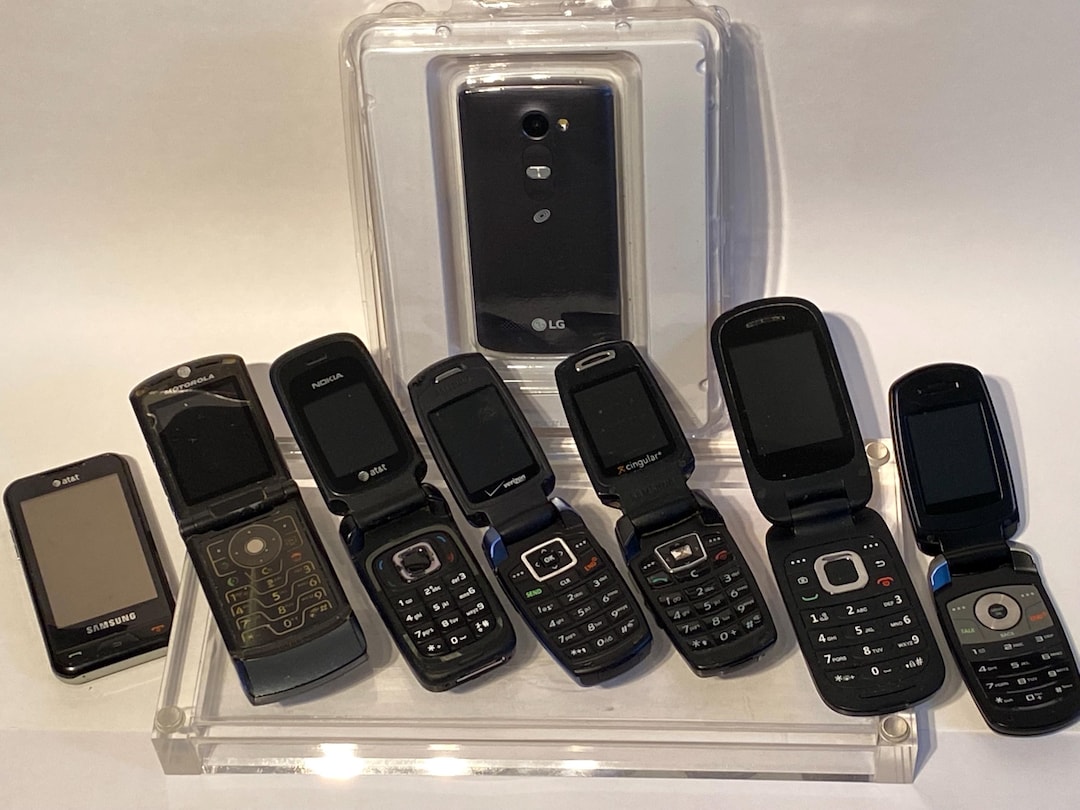 SALE Collection Vintage Flip Phone Nokia Motorola Samsung Lg Mobile ...