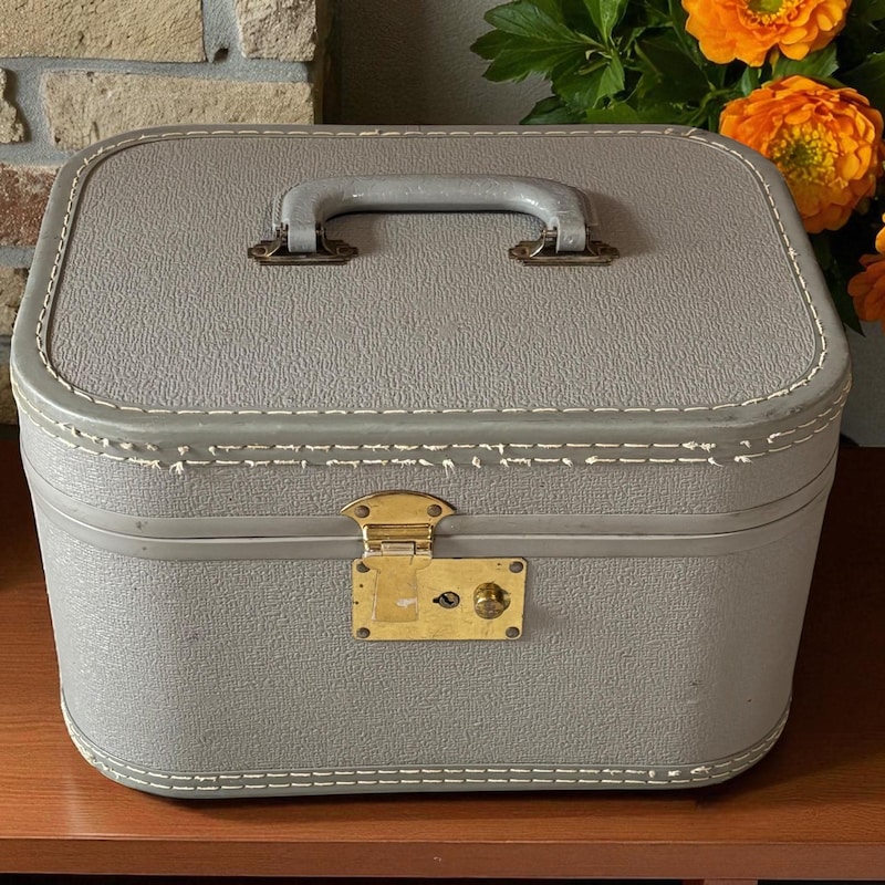 Vintage Train Case - Etsy