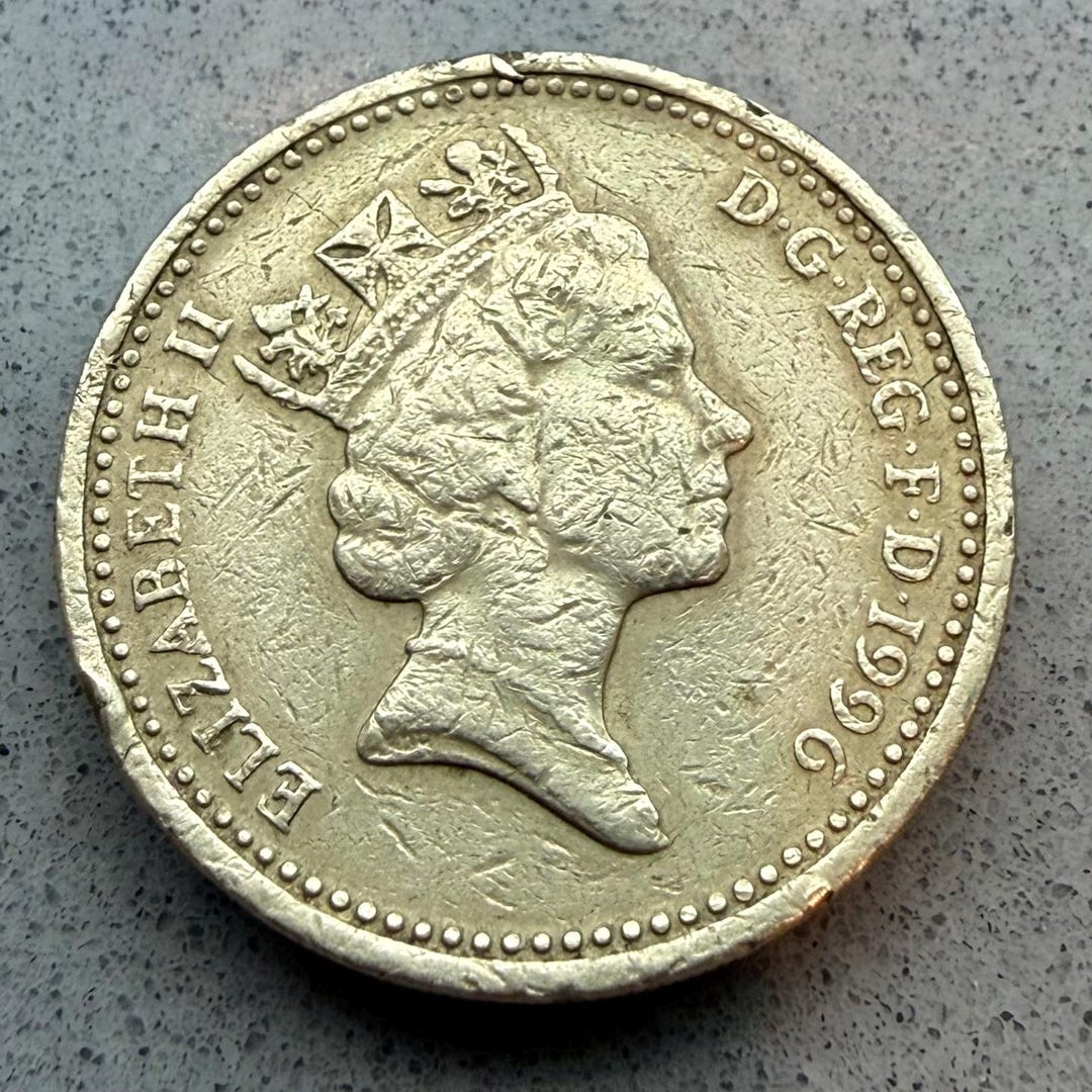 Rare One Pound Coin “DECUS ET TUTAMEN” Upside Down Error - Etsy