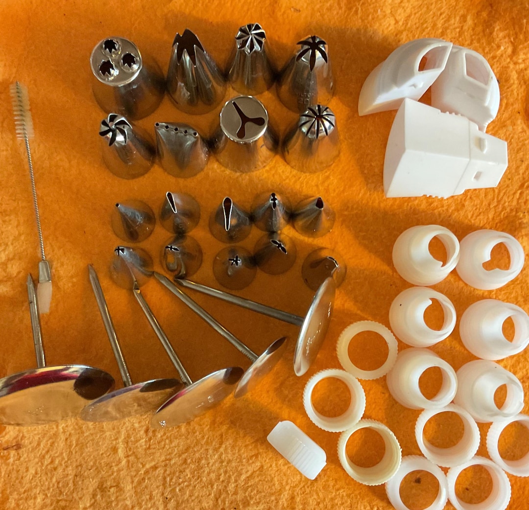 Wilton Cake Decorating Tips - Etsy