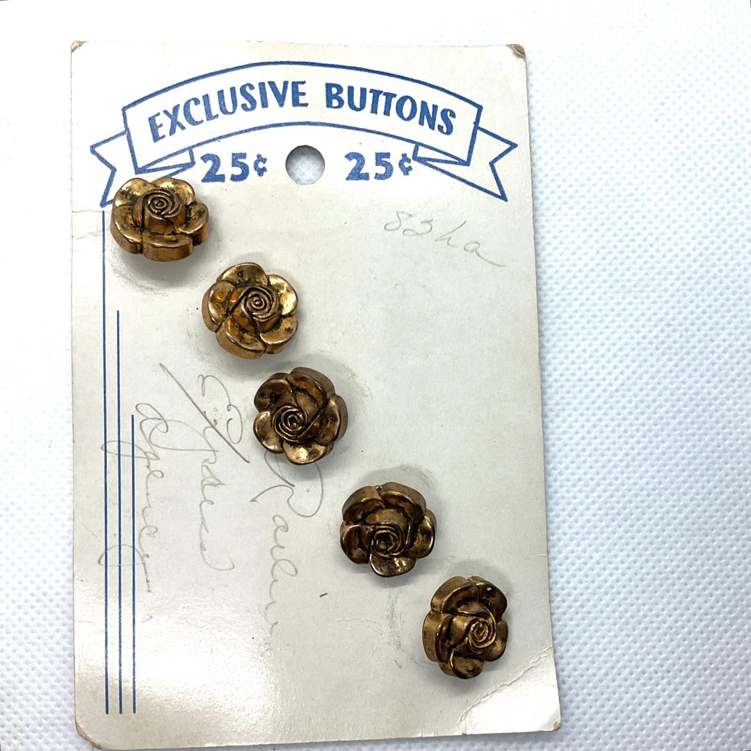 Rose Shaped Buttons 5 on Original Card 5/8” - Etsy