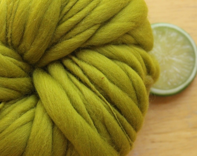 Moss Green Yarn, Thick and Thin Yarn, Handspun Bulky Yarn, Merino Yarn ...