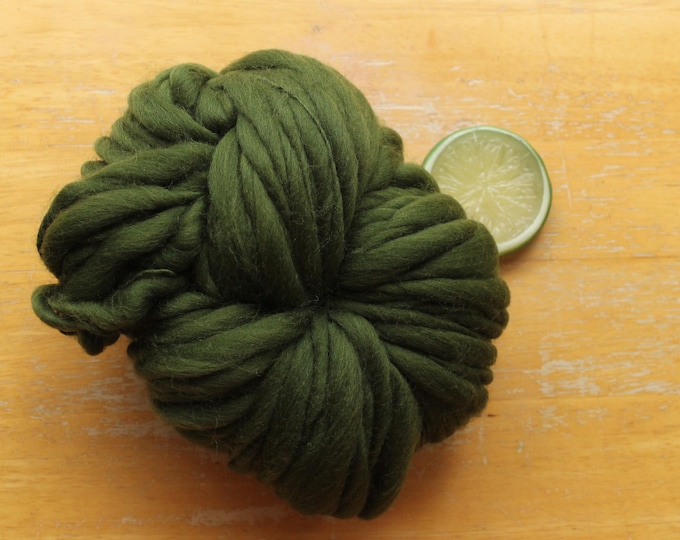 Dark Green Yarn, Handspun Thick and Thin Yarn, Merino Wool Yarn, Chunky ...