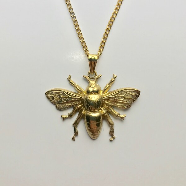 Bee Pendant - Etsy