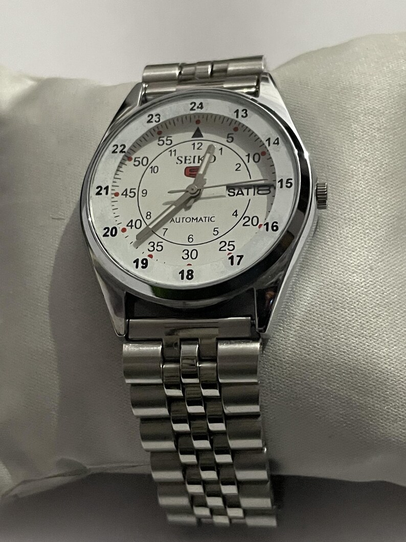 Vintage Seiko 5 Automatic Watch, White Colour Dial, Stainless Steel ...