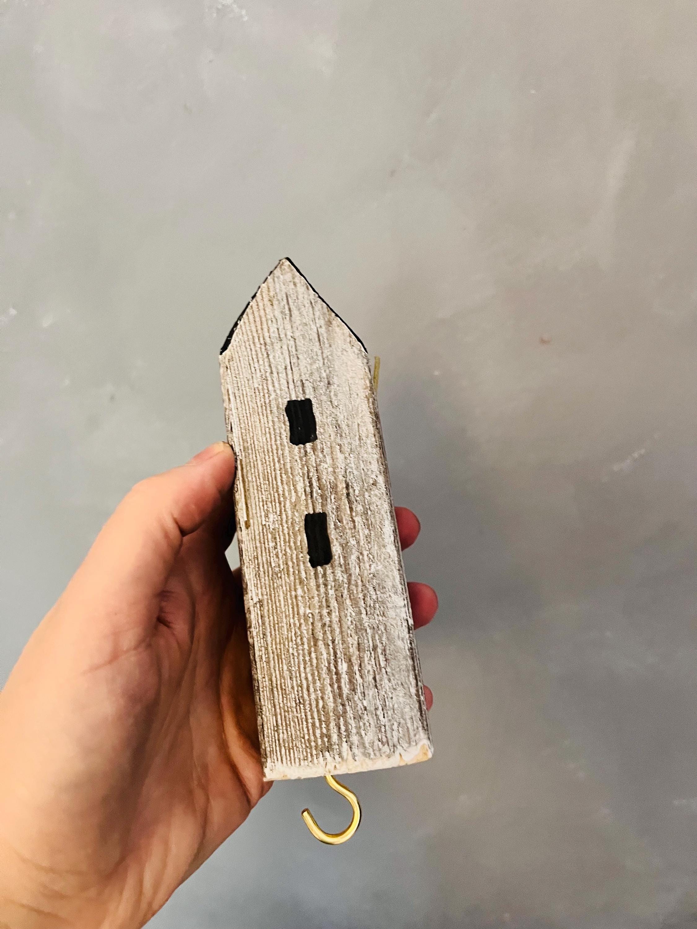 Cute Farmhouse Key Hanger, Handmade Key Holder, Artistic Wall Hook ...