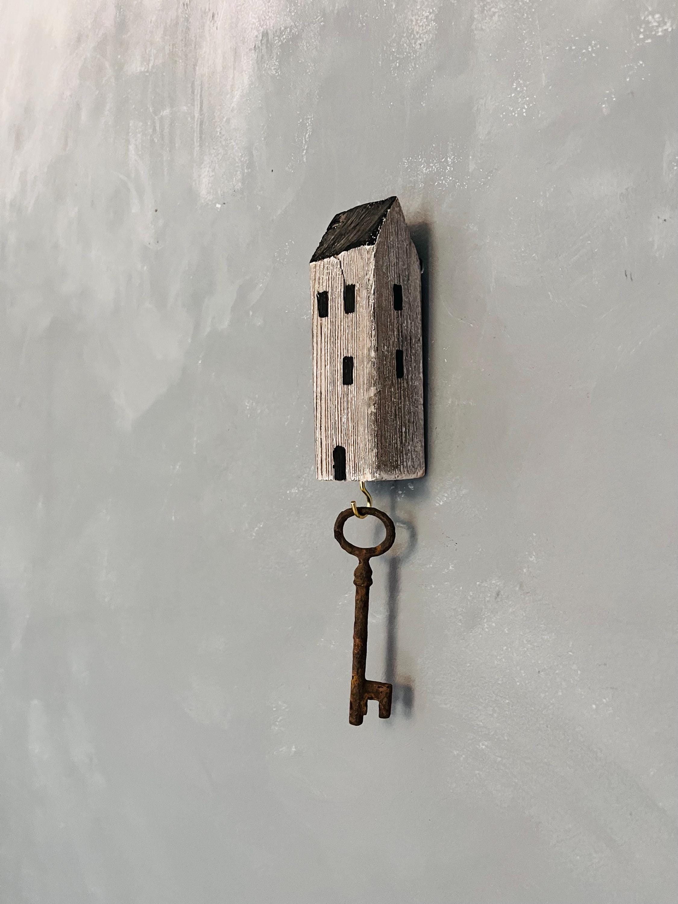Cute Farmhouse Key Hanger, Handmade Key Holder, Artistic Wall Hook ...