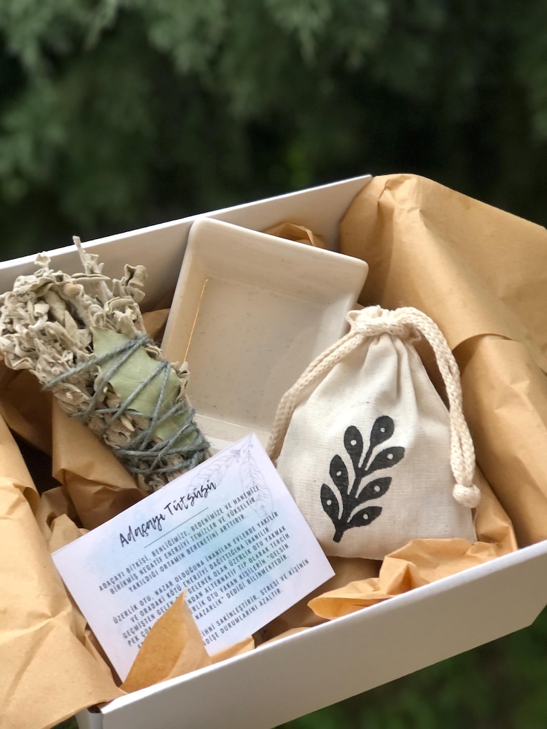 Handmade Sage Smudge Kit – Ceramic Holder, Cleansing Ritual Gift Box - Etsy