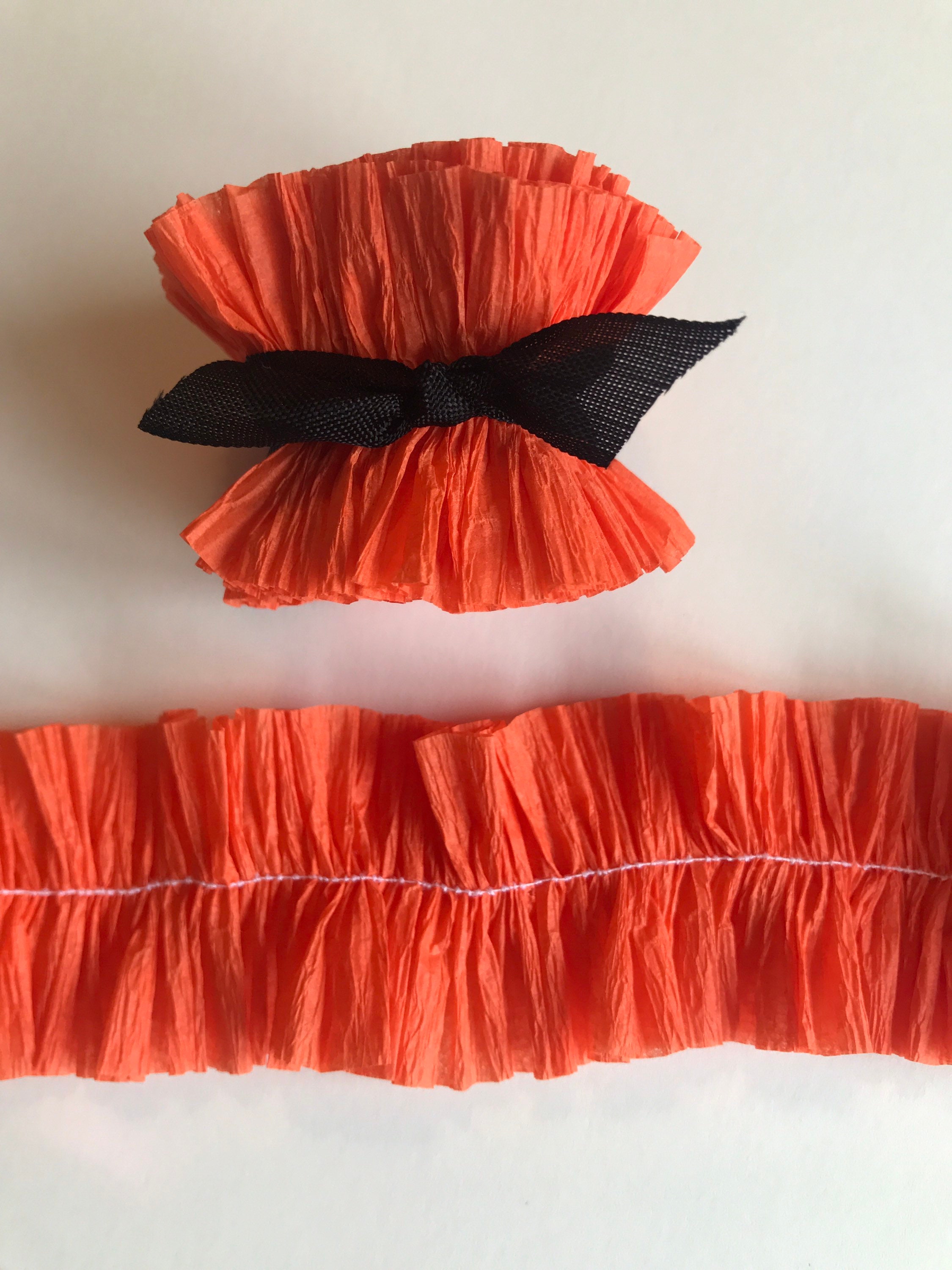 Envío gratis Hecho a mano Negro Crepe Papel Ruffles DIY Party - Etsy España