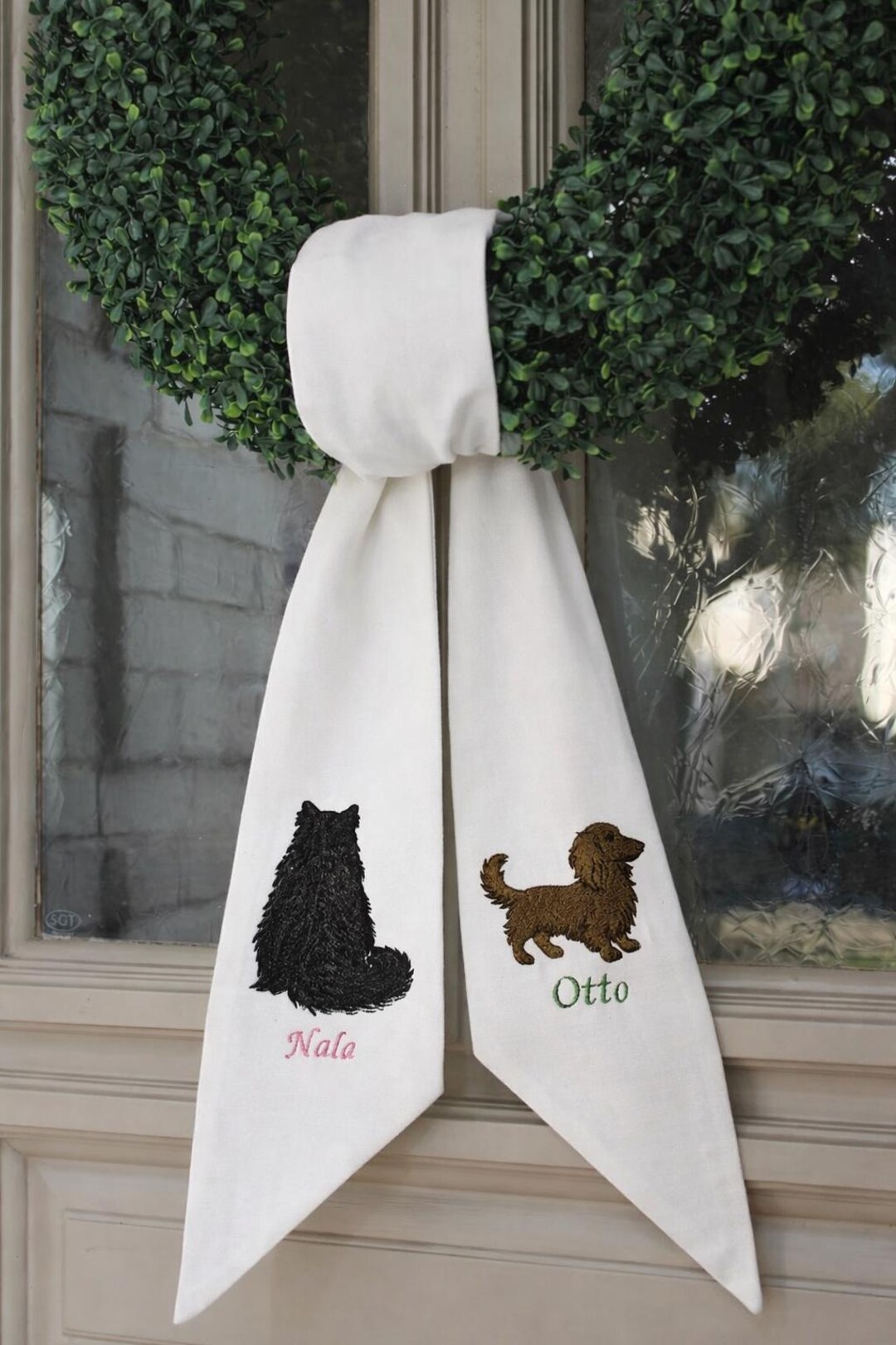 Embroidered Pet Silhouette Wreath Sash – Personalized Dog & Cat Decor ...