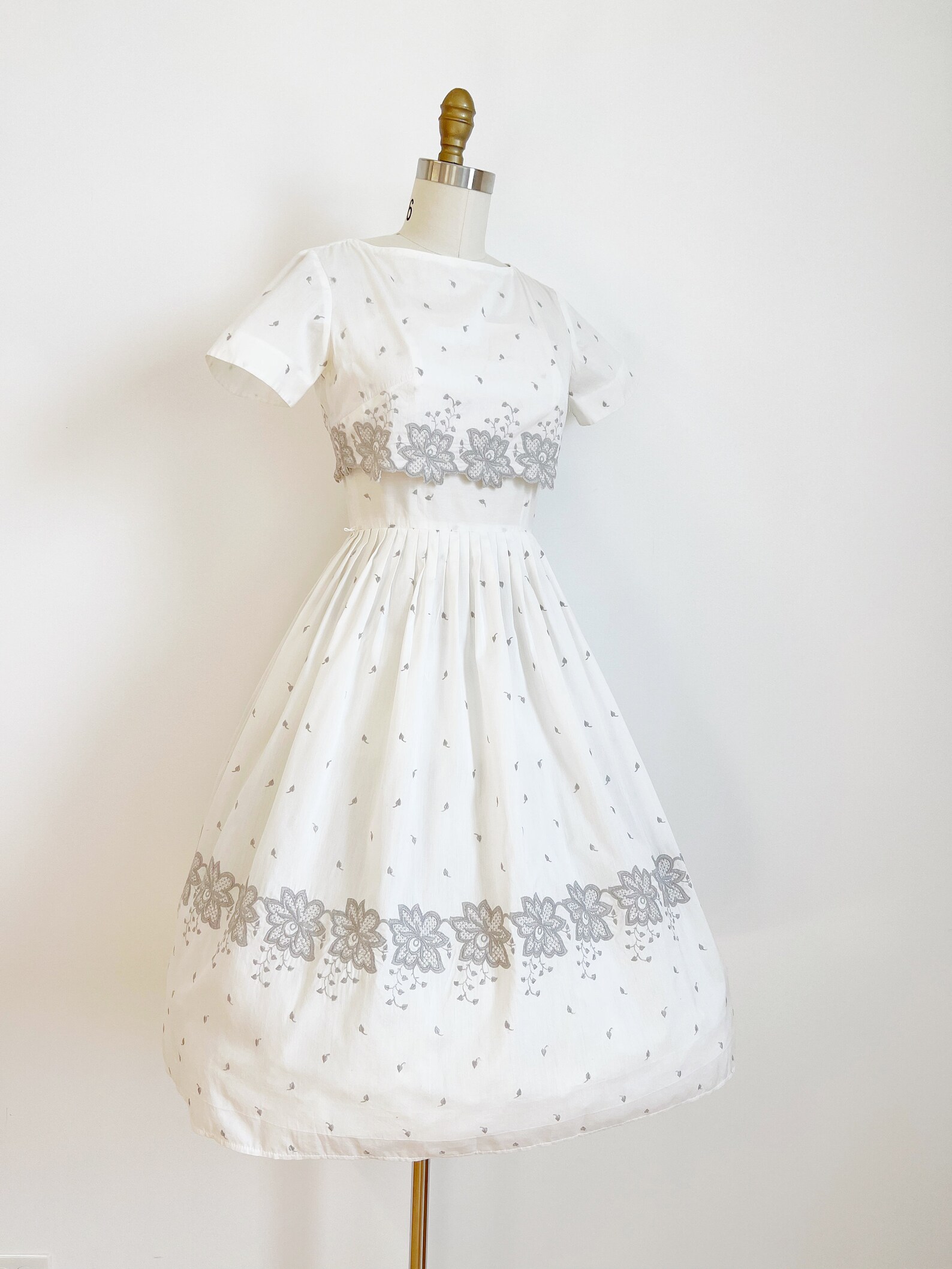 Vintage 1950s Floral Embroidered Laiglon Dress Set Spring Day Dress ...