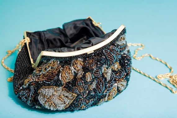 70s Black Paisley Evening Beaded Clam Shell Purse Vin… - Gem