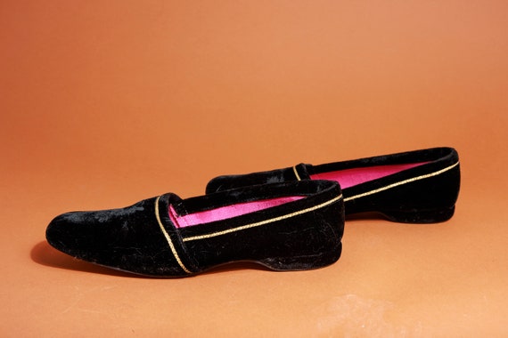 50s Black Velvet Slip On Flats Vintage Textured Gold … - Gem