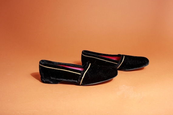50s Black Velvet Slip On Flats Vintage Textured Gold … - Gem