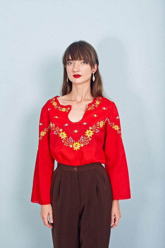 70s Red Hand Woven Floral Blouse Vintage Embroidery S… - Gem