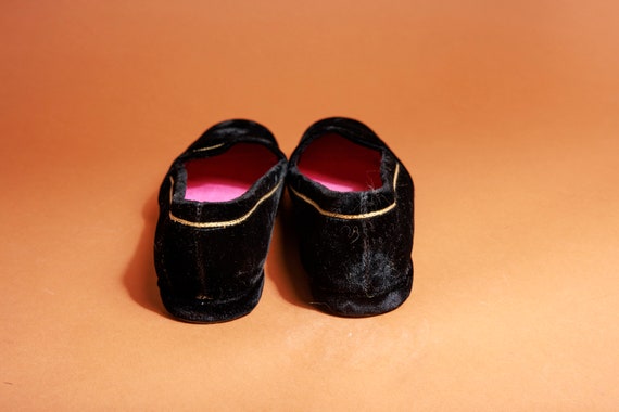 50s Black Velvet Slip On Flats Vintage Textured Gold … - Gem