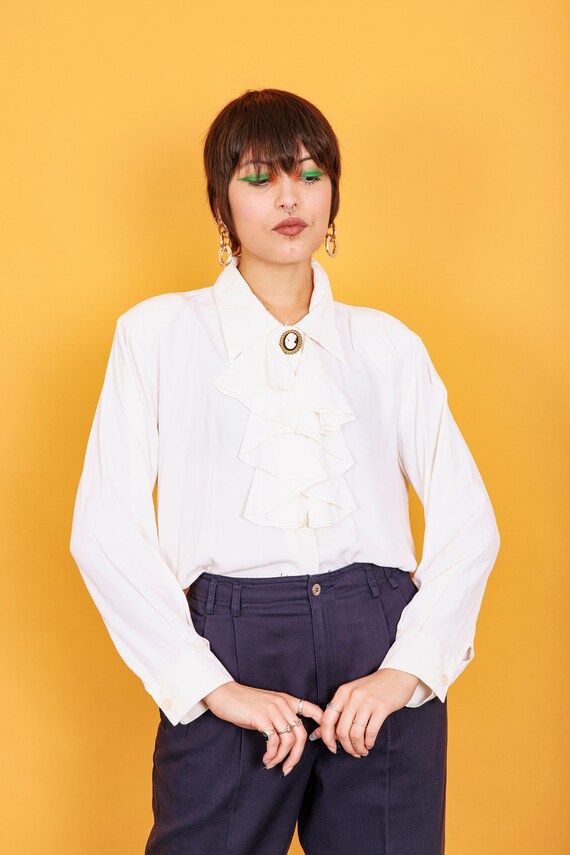 80s Off White Victorian Ruffles Blouse Vintage Edward… - Gem