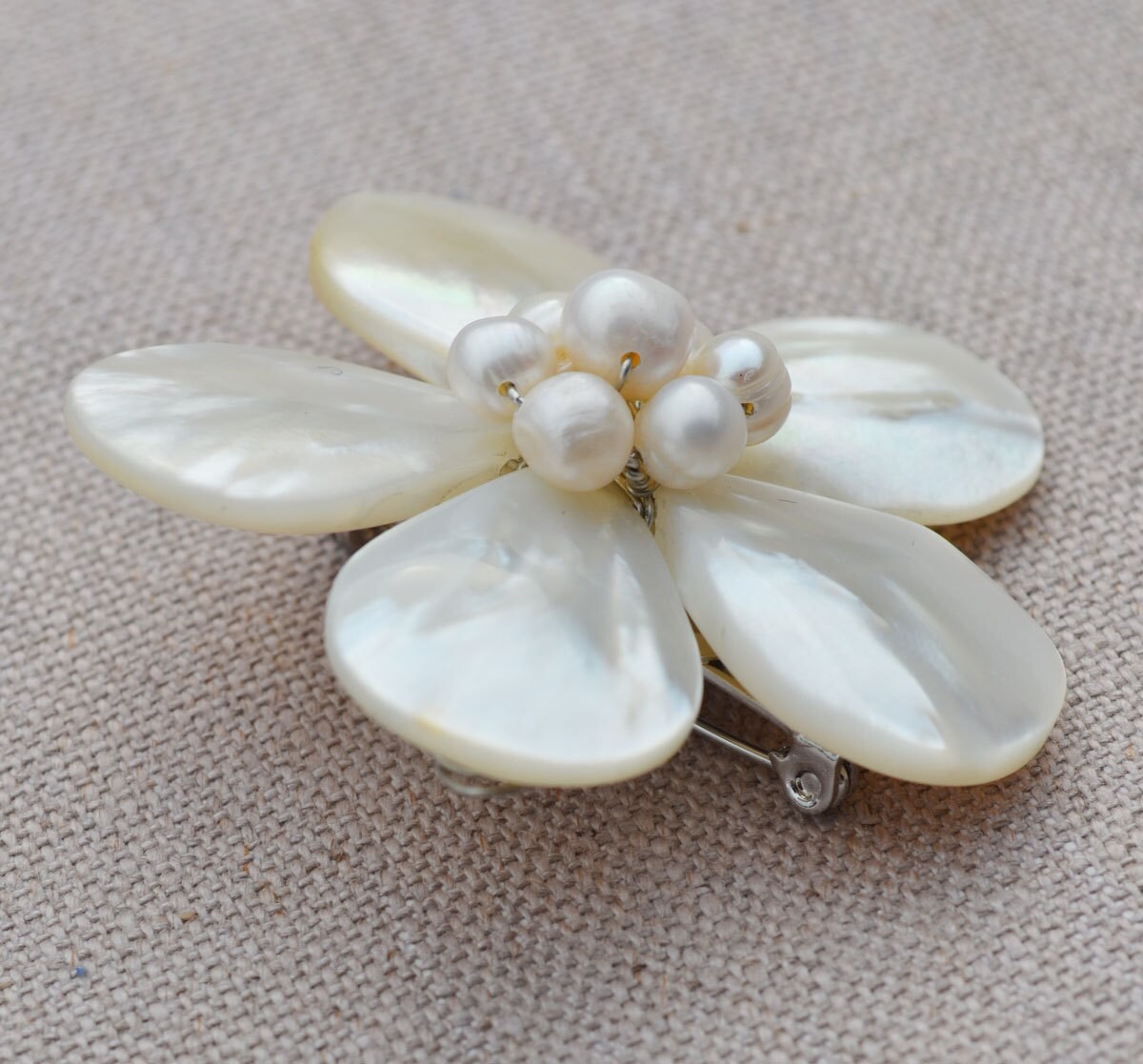 Pearl Brooch, Shell Brooch, Flower Brooch, Wedding Party, Bridesmaid ...