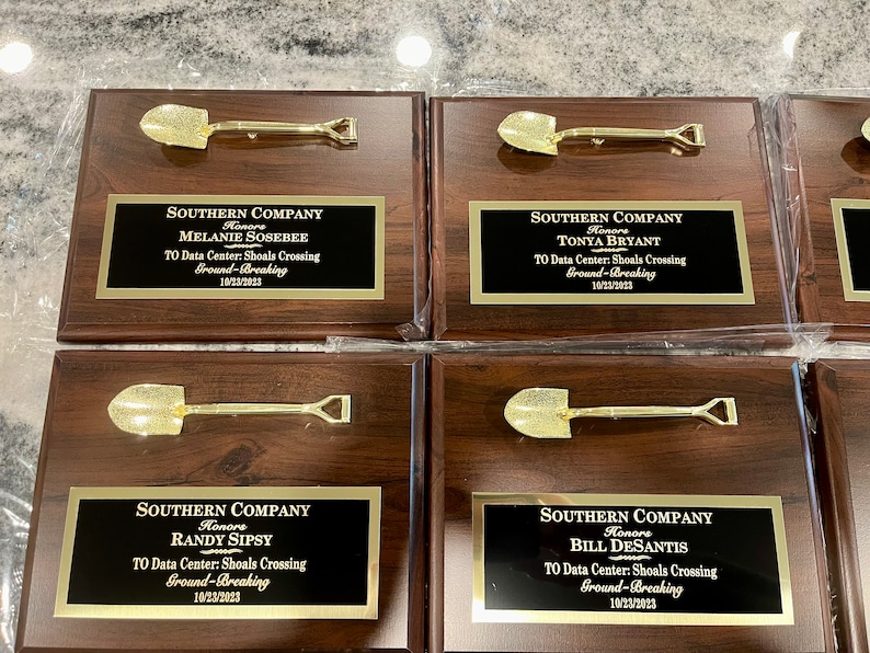 7"x9" Cherry Groundbreaking Shovel Custom Engraved Plaque for Any ...