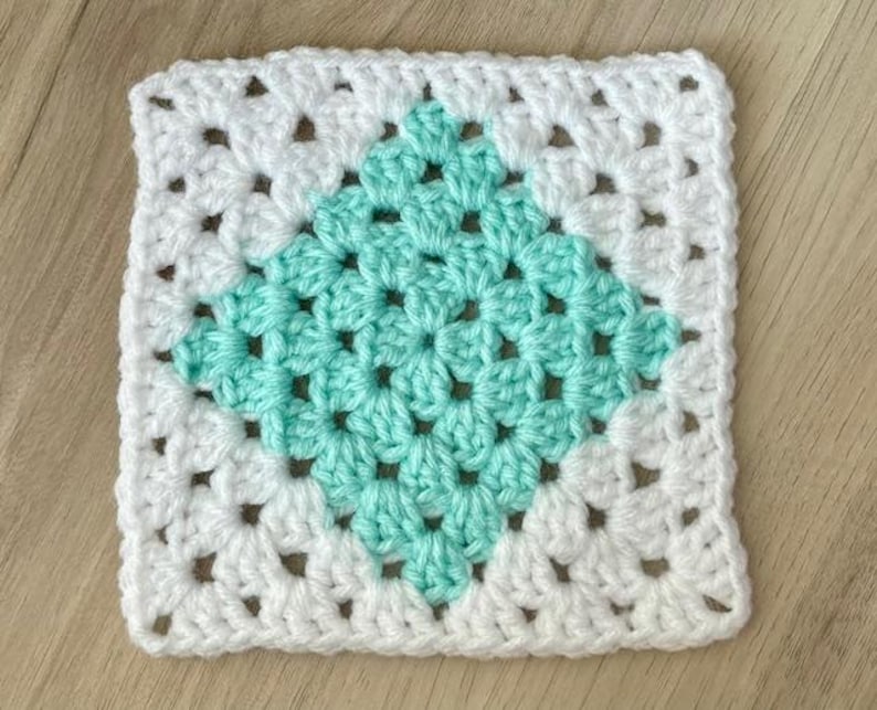 Triangle Granny Square - Two Tone Granny -granny Square Pattern, Granny ...