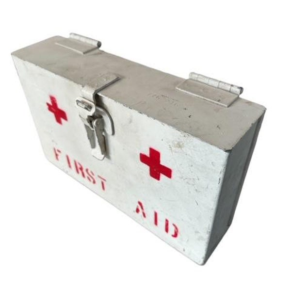 Vintage Metal First Aid - Etsy