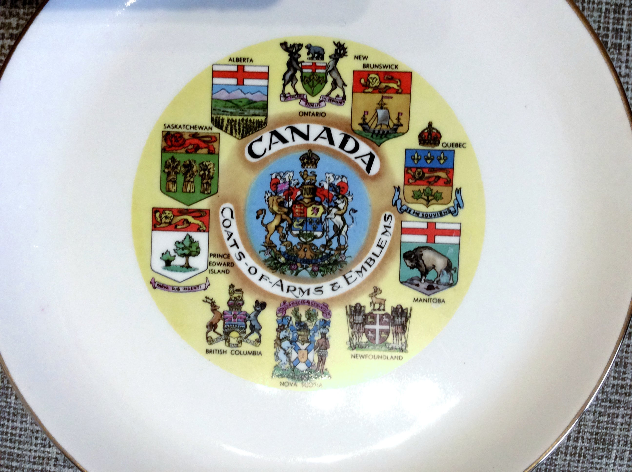 Vintage Canada Plate Coats of Arms and Emblems White With 22K Gold ...