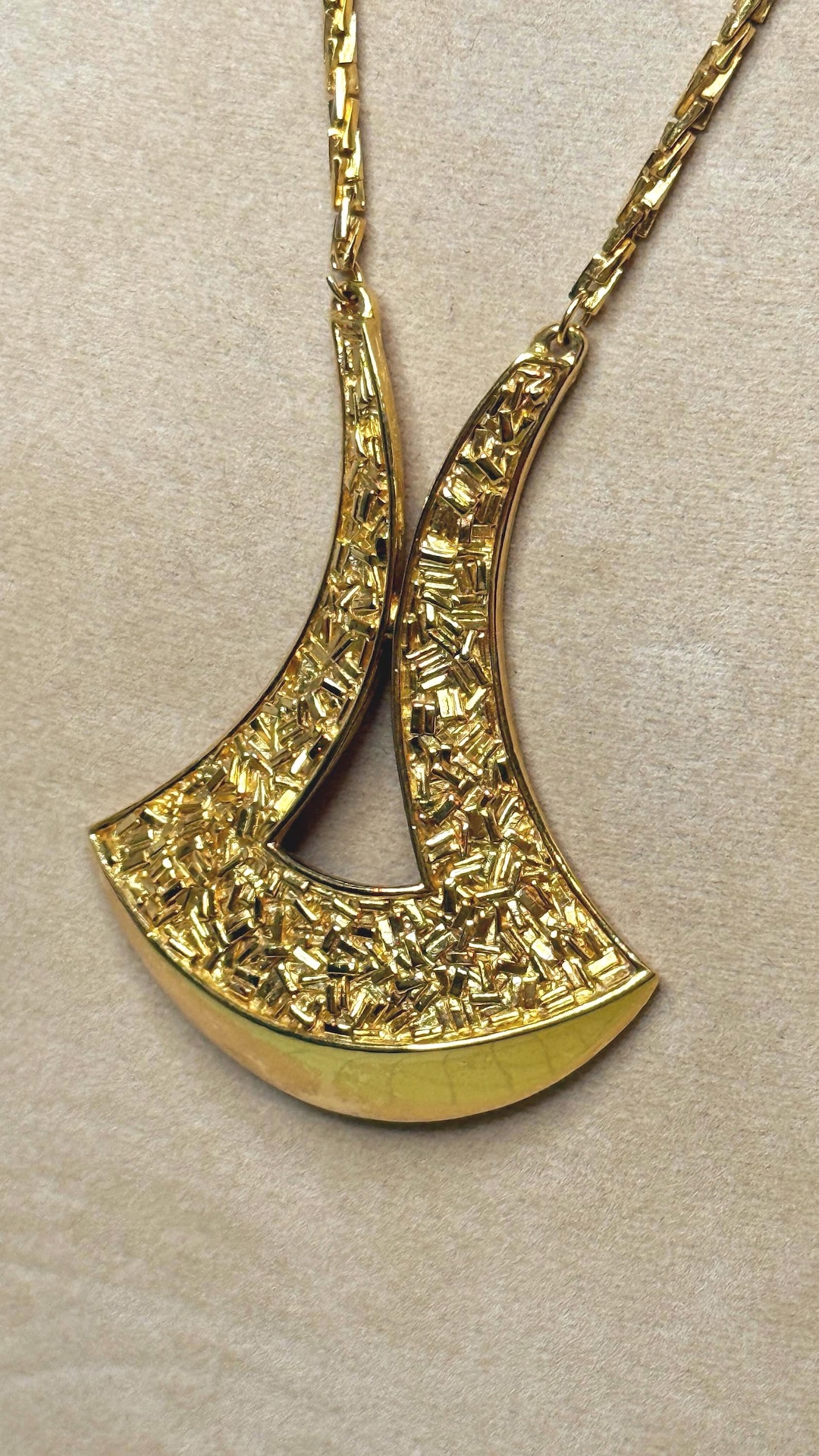 1960s Crown TRIFARI Gold Tone Confetti Nugget MCM Brutalist Pendant ...