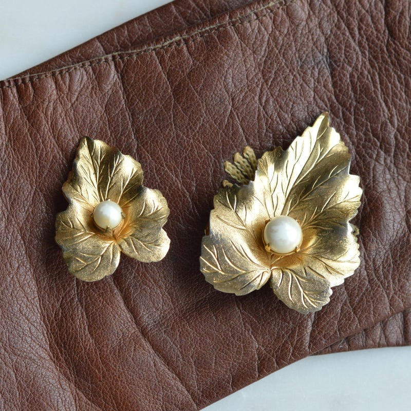 Sarah Coventry Gold Pin - Etsy