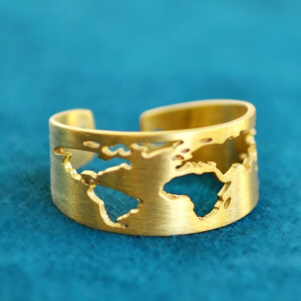 Globe Ring - Etsy