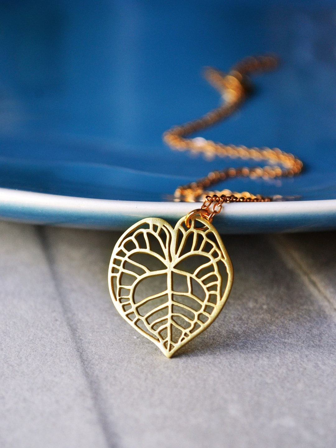 Gold Anthurium Leaf Necklace: Botanical Plant Lover Gift - Etsy