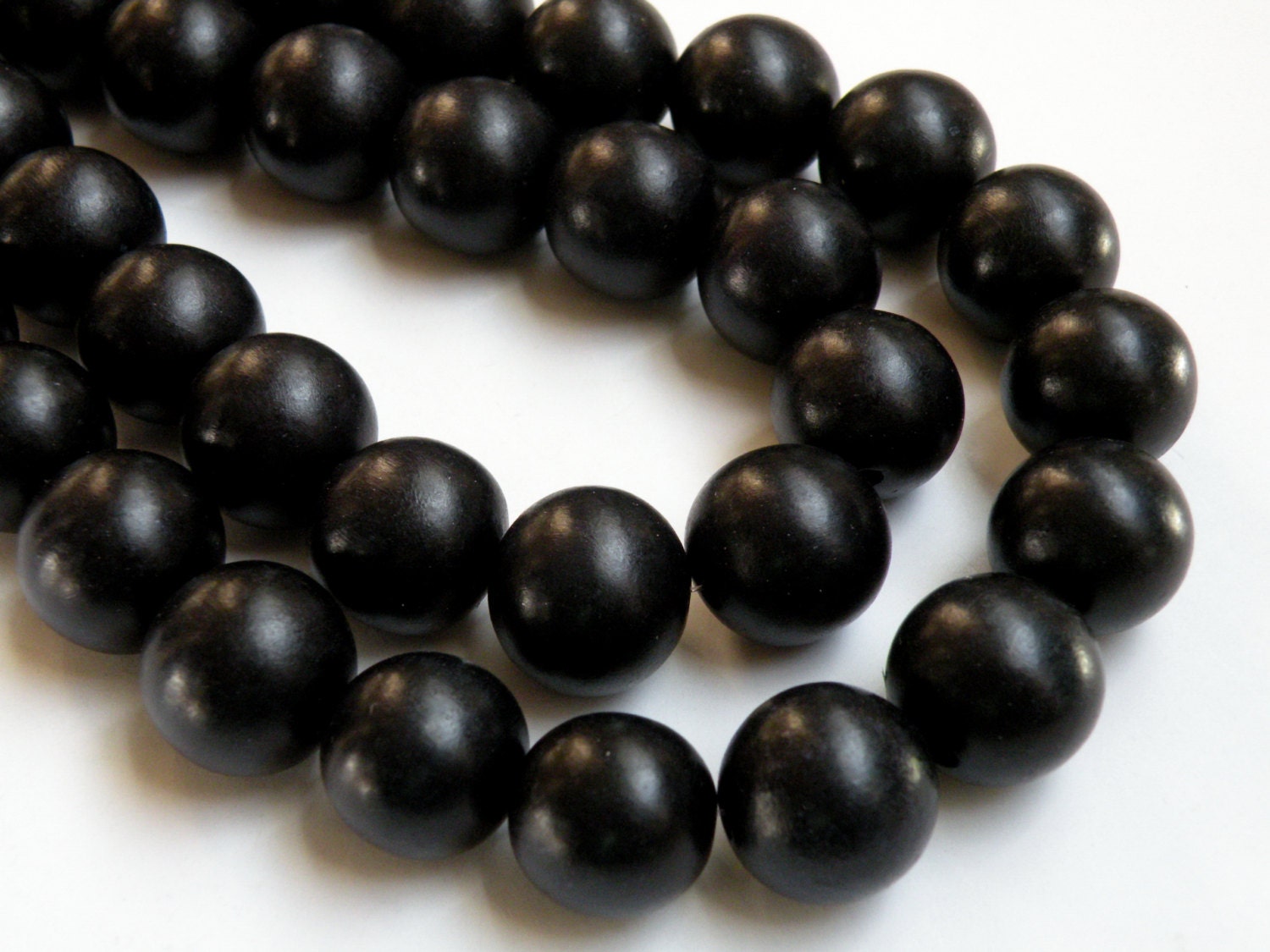 Jet Black Wood Beads Round 19-20mm Full Strand Eco-friendly Cheesewood ...