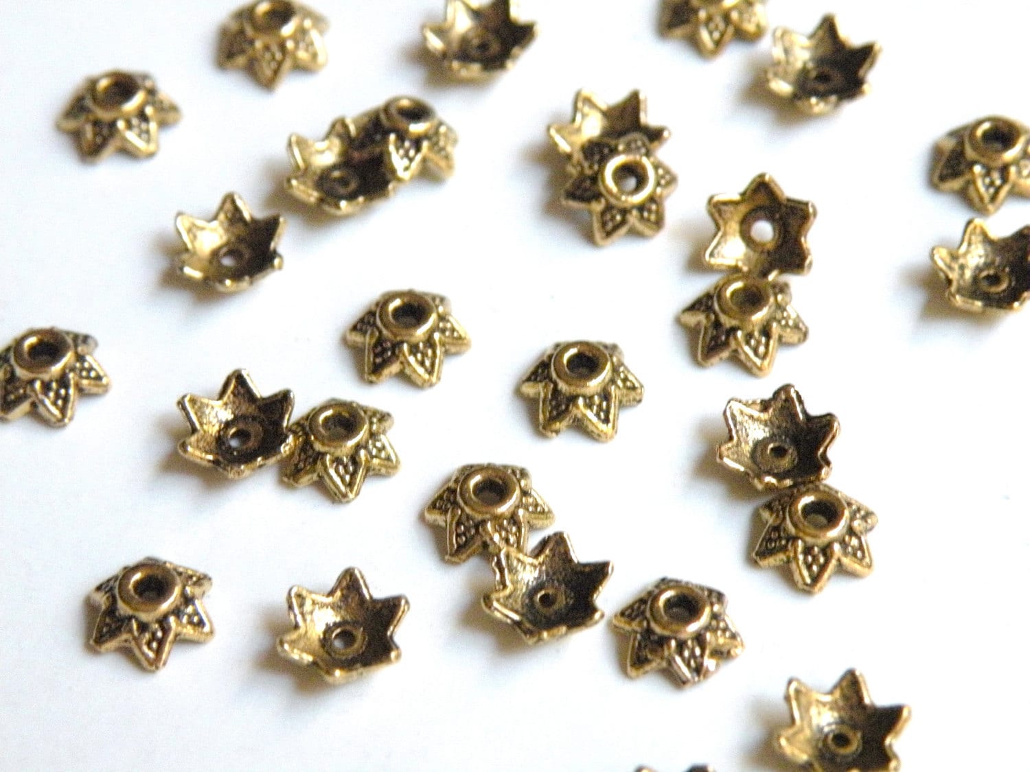 50 Bead Caps 6 Pointed Star Antique Gold 7mm DB35211 - Etsy